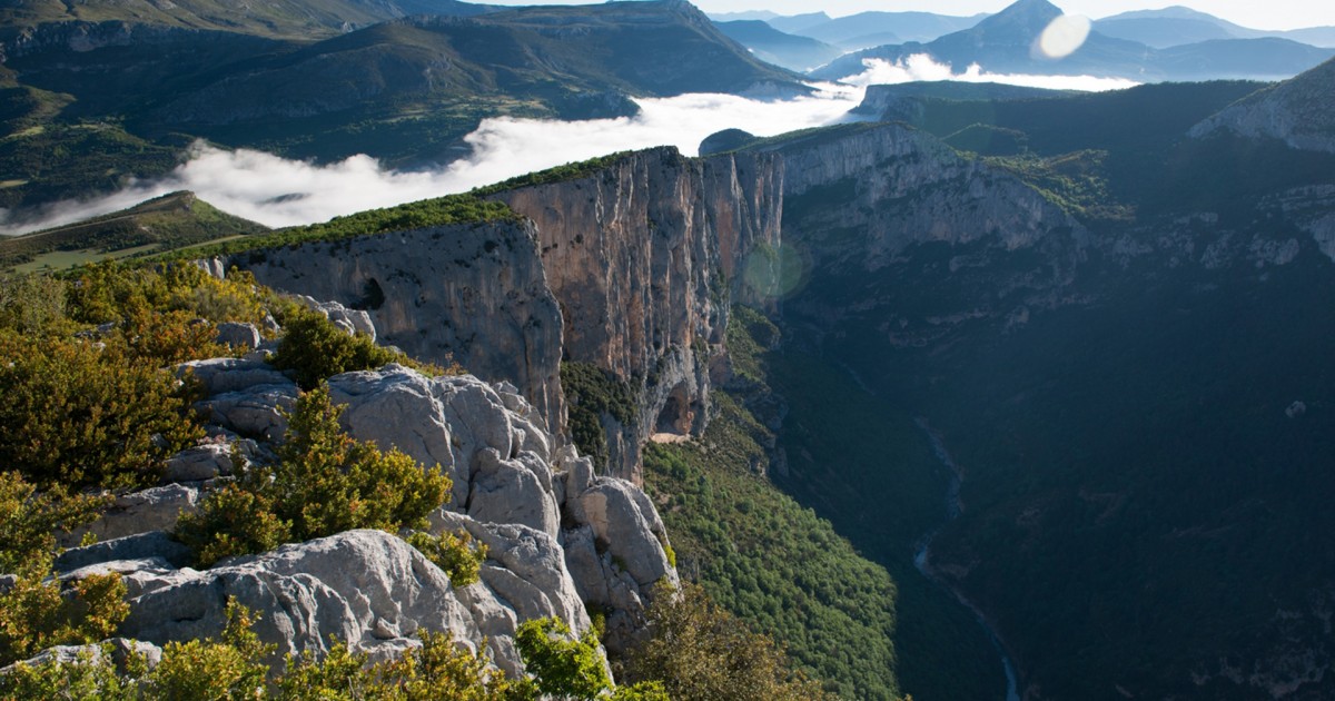 Séance d'escalade en grande voie dans les Gorges du Verdon à la journée.