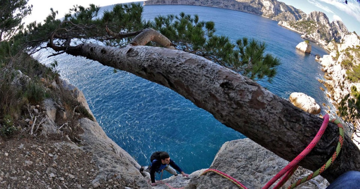 Sortie initiation escalade avec un guide au sein du parc des calanques
